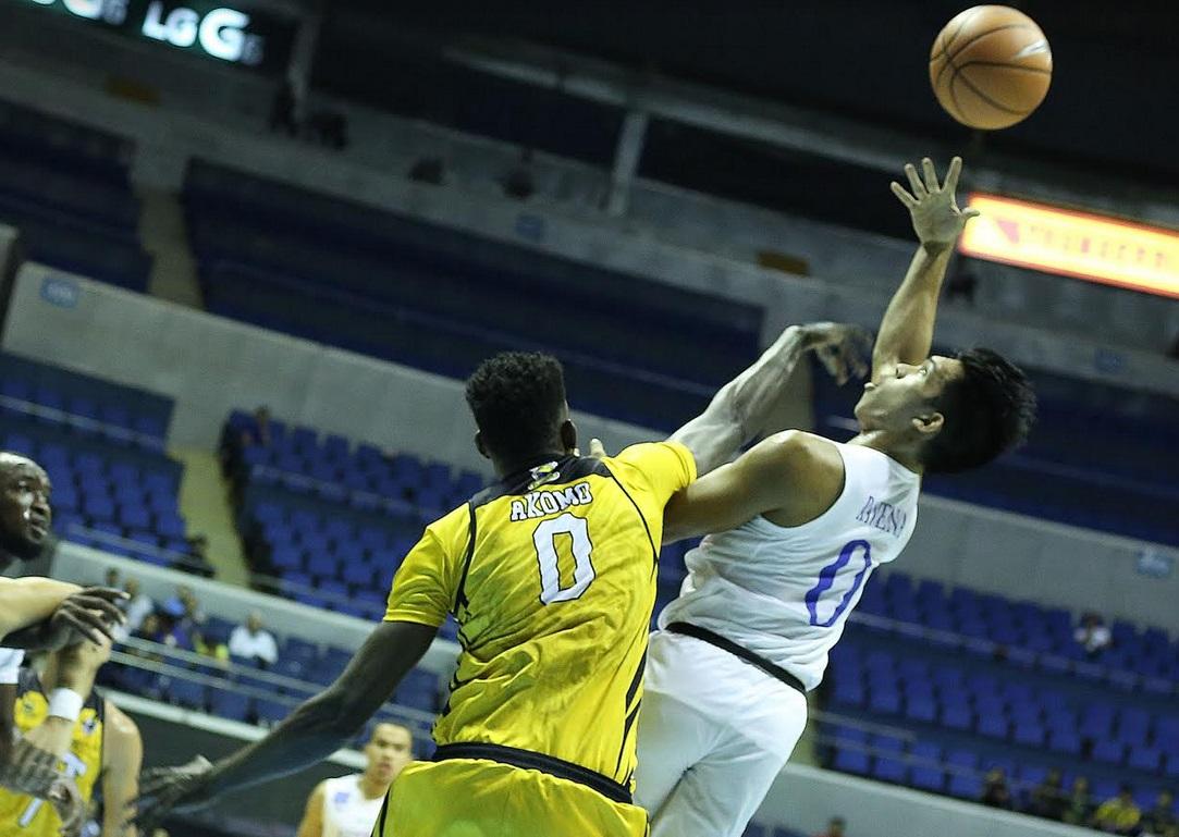 Ateneo remains unbeaten after repulsing late UST rally | GMA News Online