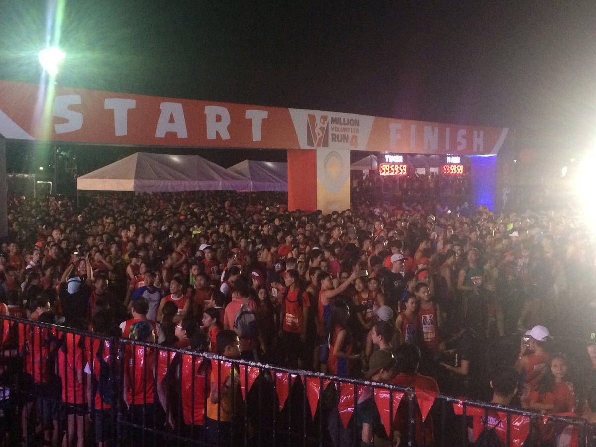 Runners brave rains for Red Cross’ ‘Million Volunteer Run’ | GMA News ...