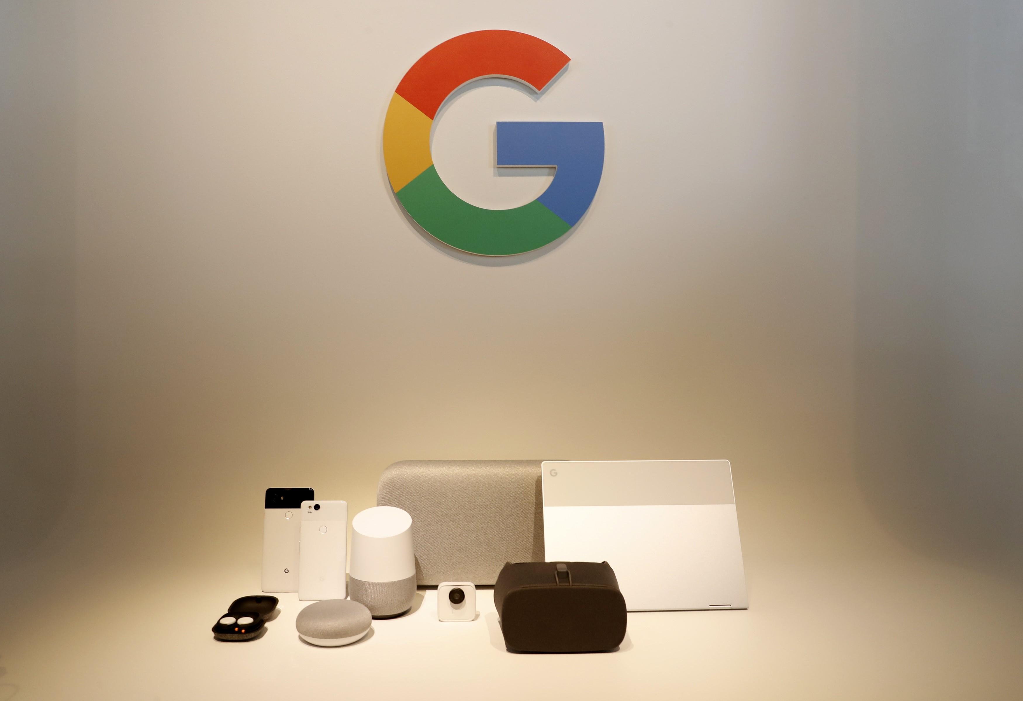 Google launches new phones, speakers in hardware push | GMA News Online