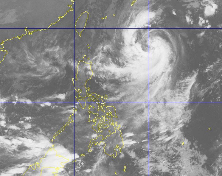 Typhoon Saola brings heavy rain in southern Japan | GMA News Online