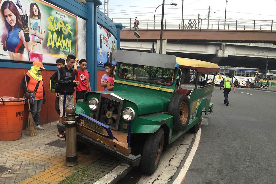 No one hurt as jeepney hits GMA Network steel barrier | Photos | GMA ...