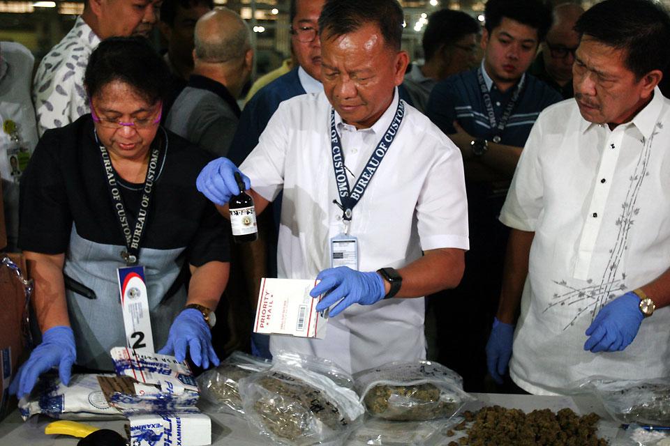 BOC transfers seized illegal drugs to PDEA custody | GMA News Online
