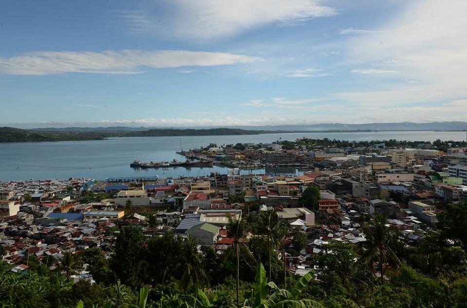Tacloban City prepares for Tropical Depression Salome | GMA News Online
