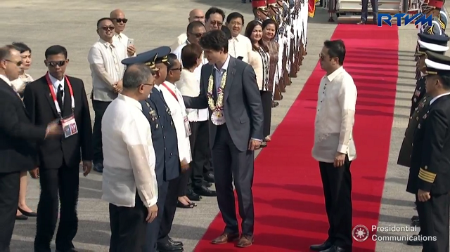 Canadian PM Trudeau arrives in Clark for 31st ASEAN Summit | GMA News ...