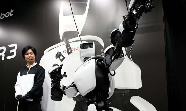 Toyota showcases humanoid robot that mirrors user | GMA News Online