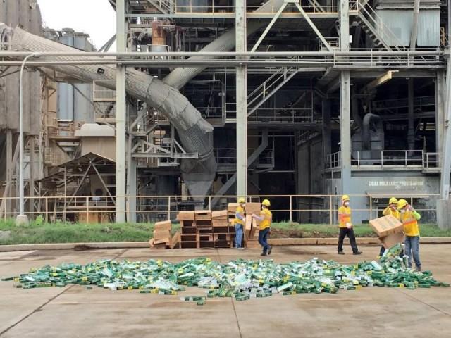 Gov’t destroys P142.44M worth of Mighty cigarettes