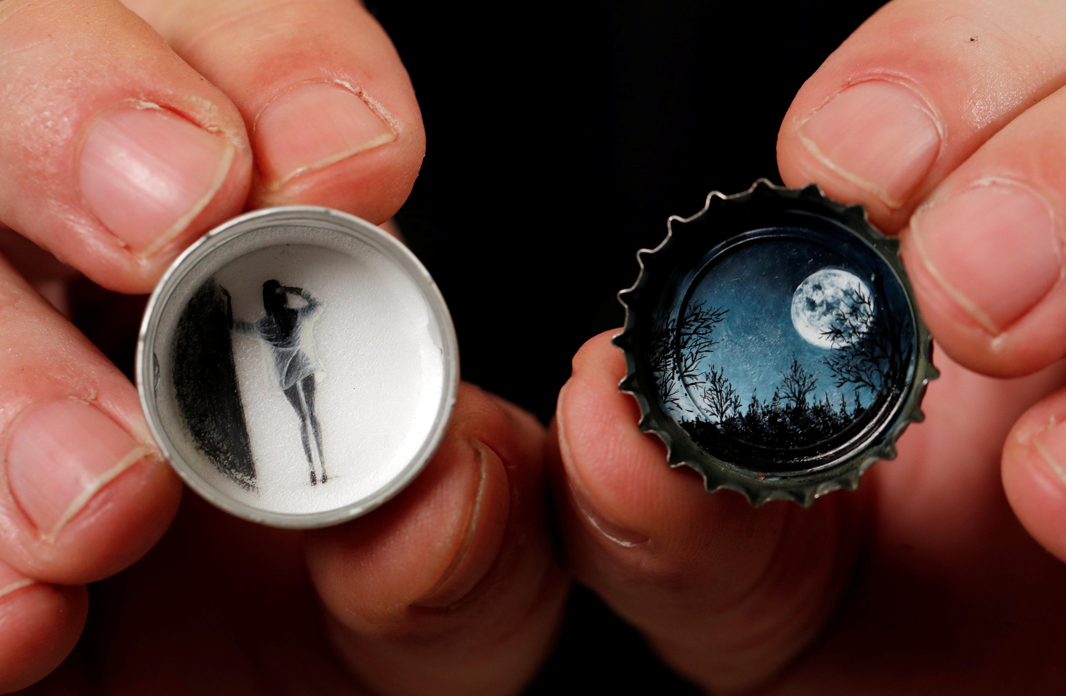 Turkish 'Microangelo' tells Istanbul's tale on miniature objects | GMA ...