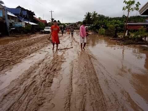 26 dead, 23 missing in Biliran province landslides, flooding | GMA News ...