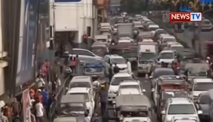 Daloy ng trapiko sa Baguio City, mabigat dahil sa dami ng turista ...