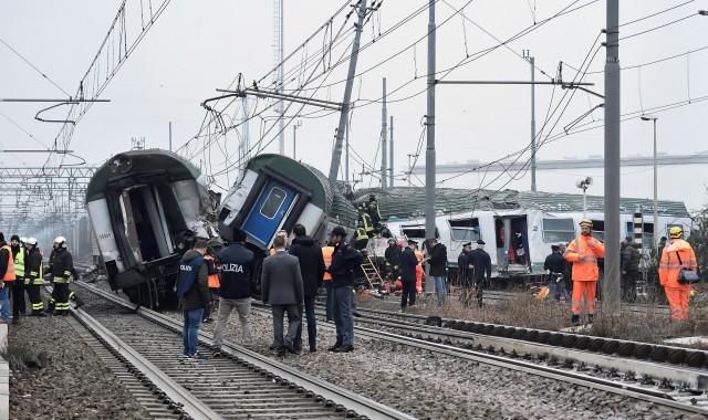 Train derails near Milan leaving 2 dead —Italian emergency services ...