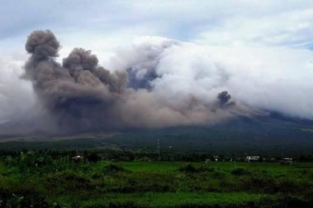 Here's why that photo of Mount Mayon is trending