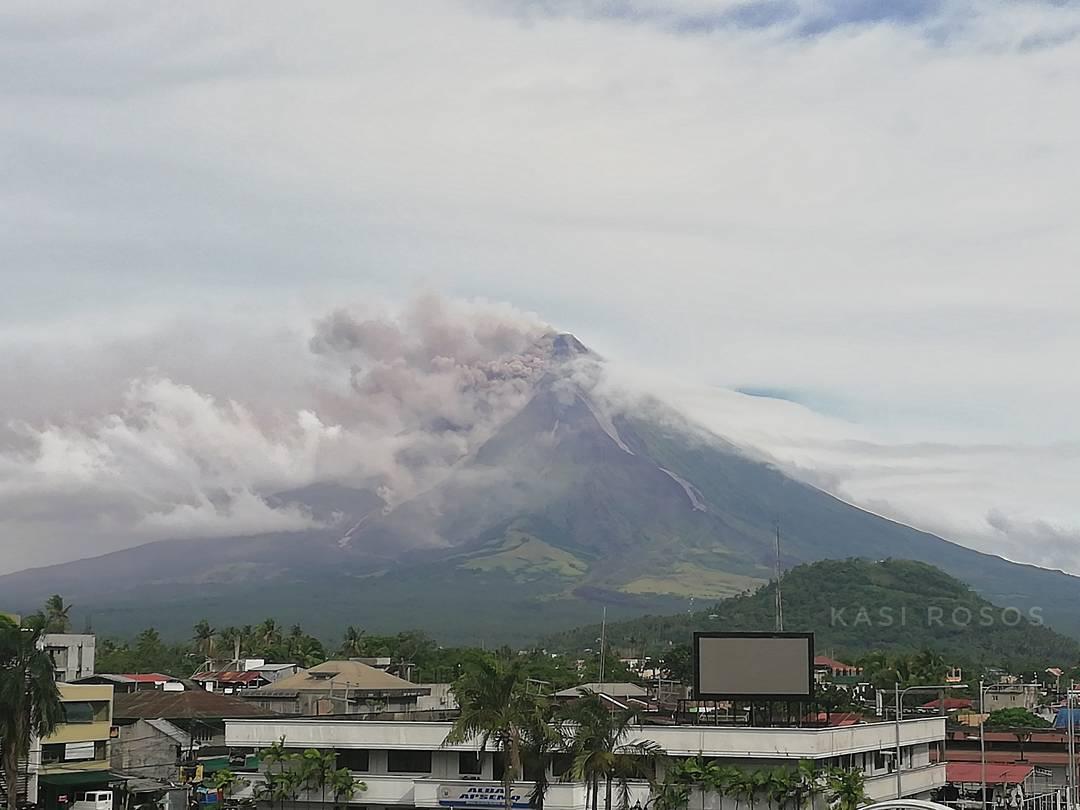 48 rockfall events recorded at Mayon due to collapsing lava front ...