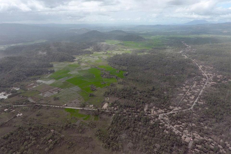 Residents urged to increase vigilance amid threat of Mayon lahar | GMA ...