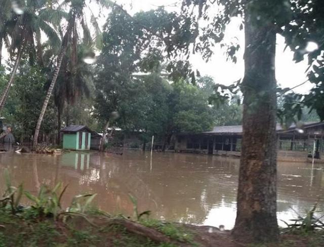 Ilang lugar sa Isabela City, Basilan lubog sa baha ng bagyong Agaton ...