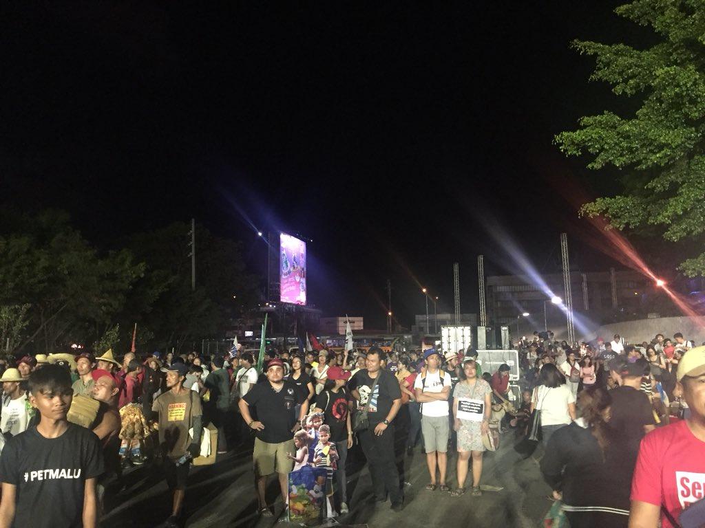 Protesters disperse as peaceful EDSA rallies end —PNP | GMA News Online