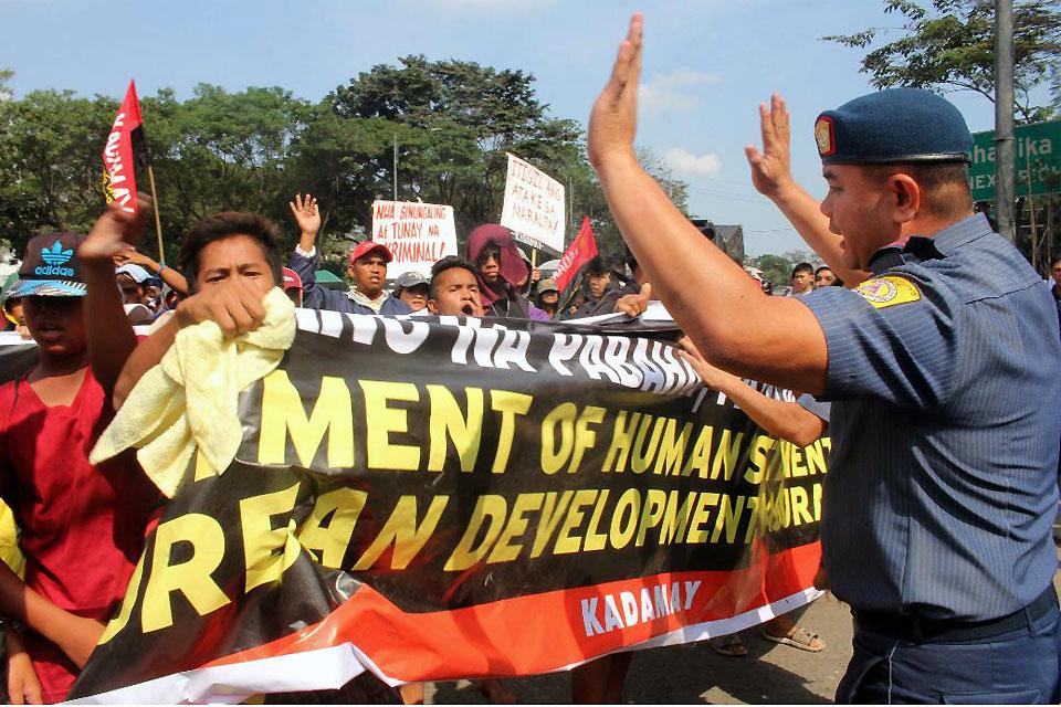 Kadamay claims only 20 — not 300 — members bolted the group | GMA News Online