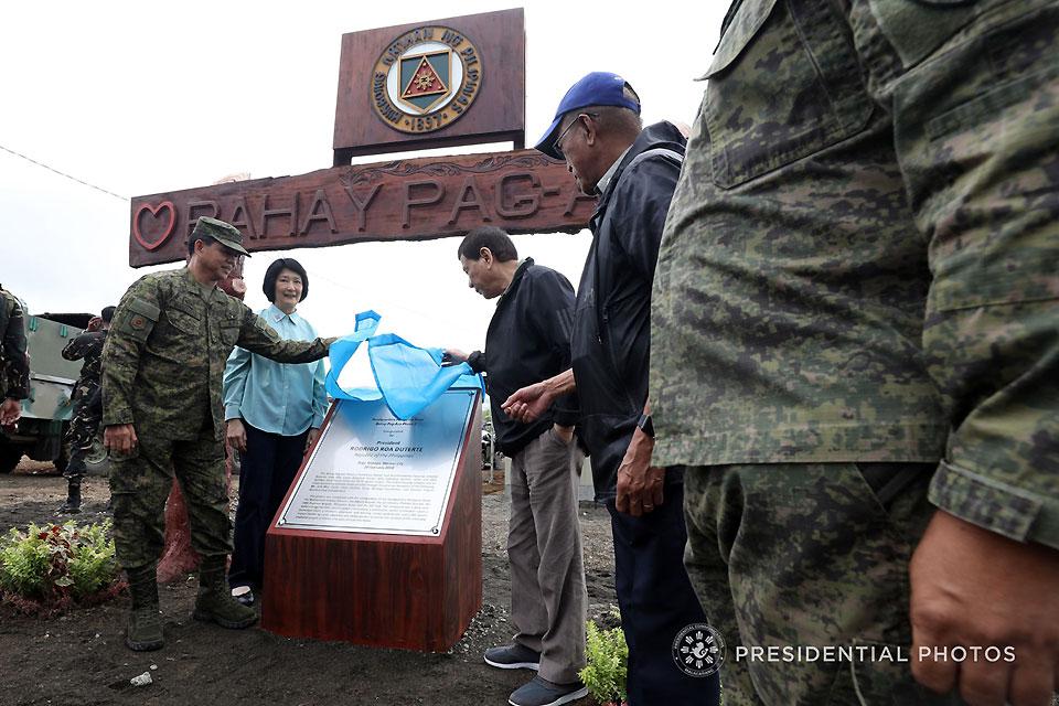 Duterte inaugurates Marawi housing project | Photos | GMA News Online