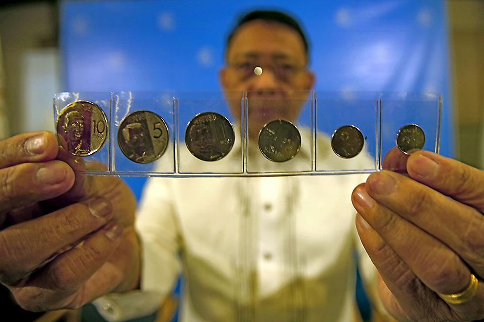 BSP urges public to give the new coin series a chance | GMA News Online
