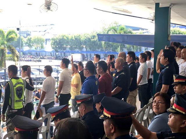 400 Grab drivers, motorcycle riders take oath as road safety marshals ...