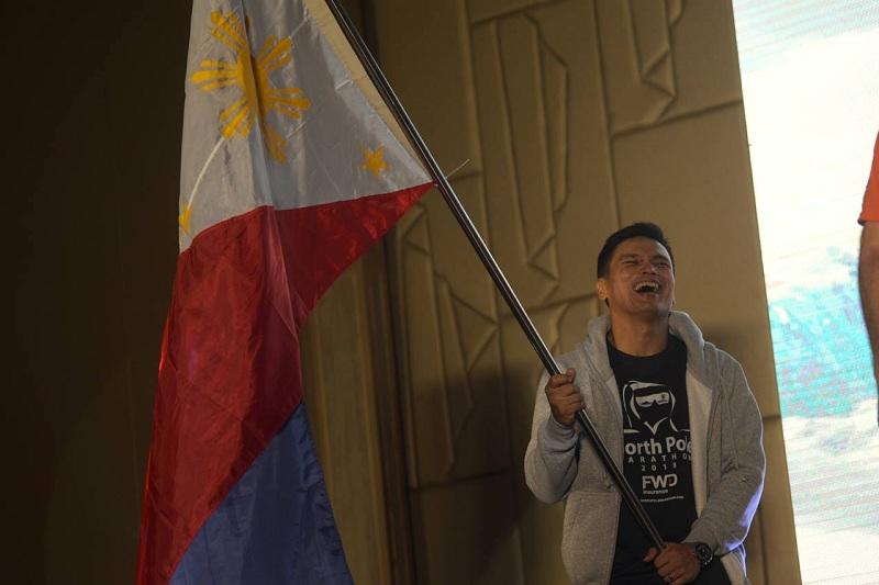 Pinoy cancer survivor conquers 42-km marathon in the North Pole | GMA ...