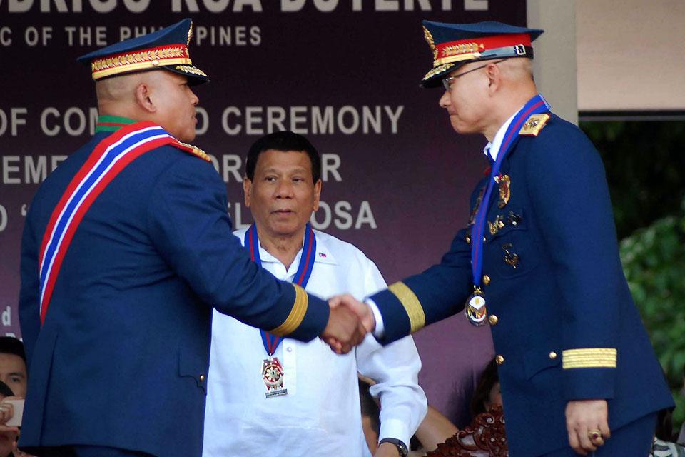 Duterte at PNP change of command rites | Photos | GMA News Online