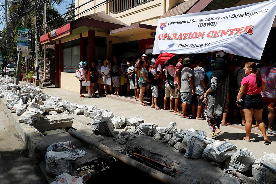 No Caticlan-Boracay bridge in masterplan —DPWH | GMA News Online
