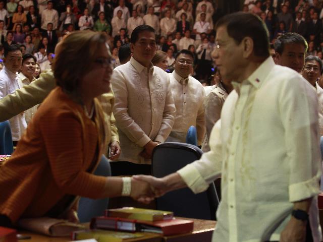 Duterte gets rare approval from De Lima | GMA News Online