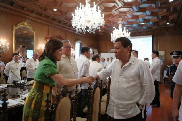 DOT chief Teo attends Cabinet meeting amid calls for her resignation ...