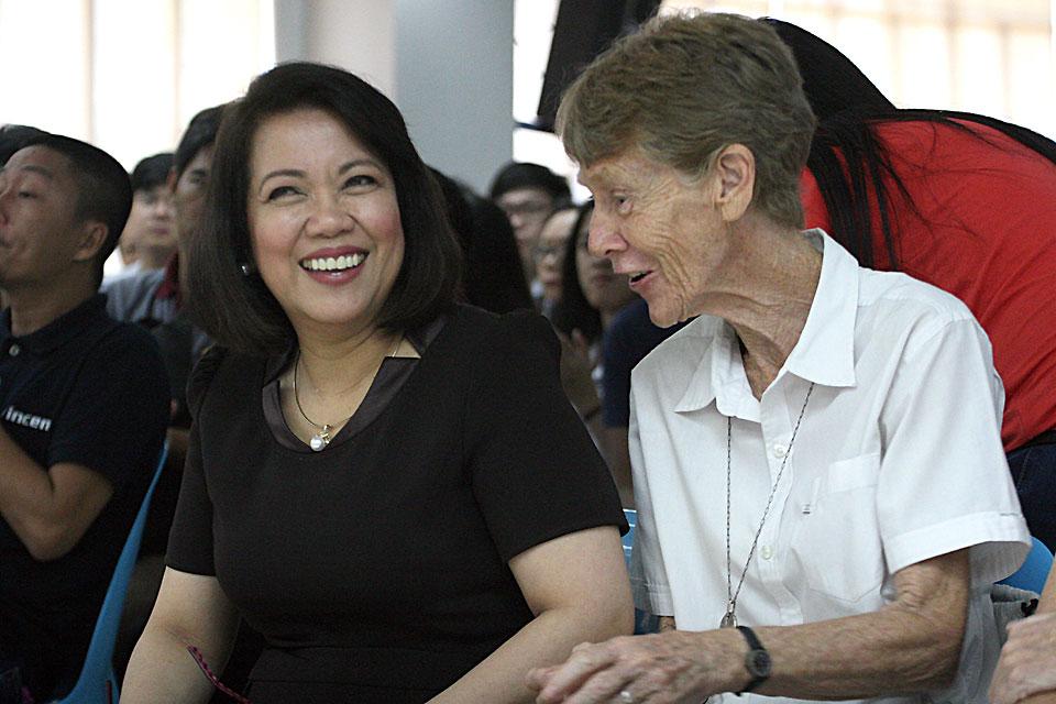 Sereno has no plans to run for Senate, says she will continue SC duties ...