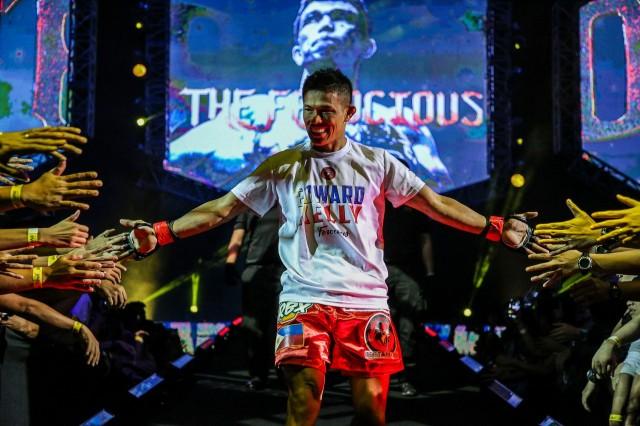 Team Lakay's Edward Kelly feels closer to a title shot | GMA News Online