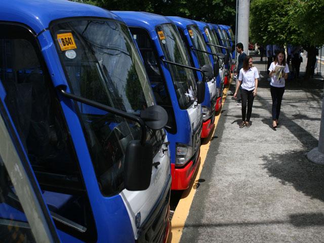 DOTr to roll out 200 modern jeepneys before SONA | GMA News Online