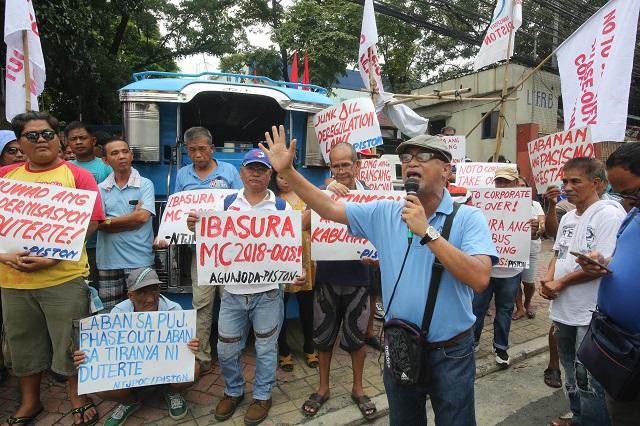 Traffic heavy as transport groups rally vs. jeepney phaseout plan, oil ...