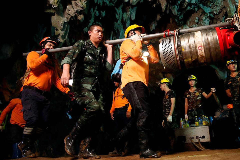 Thai cave rescue hero emerges to family tragedy | GMA News Online