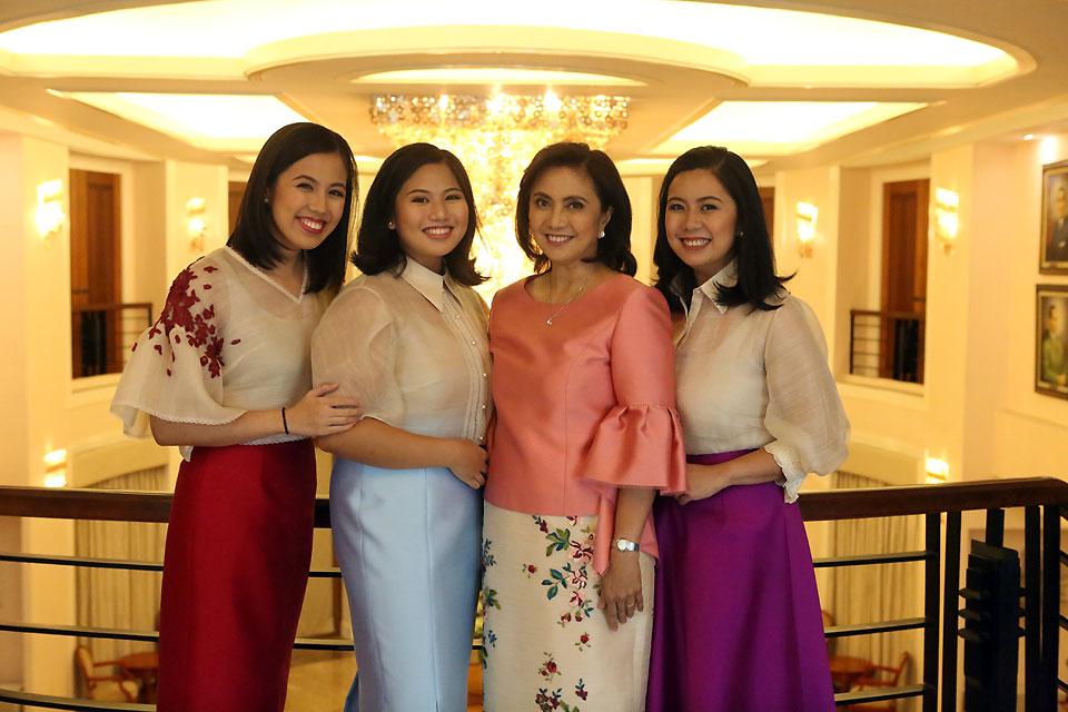 No politics for daughters for now —Robredo | GMA News Online