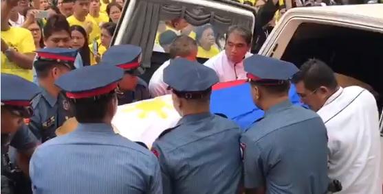 Slain Tanauan City mayor Halili laid to rest | GMA News Online Slain Tanauan City mayor Halili laid to rest | GMA News Online