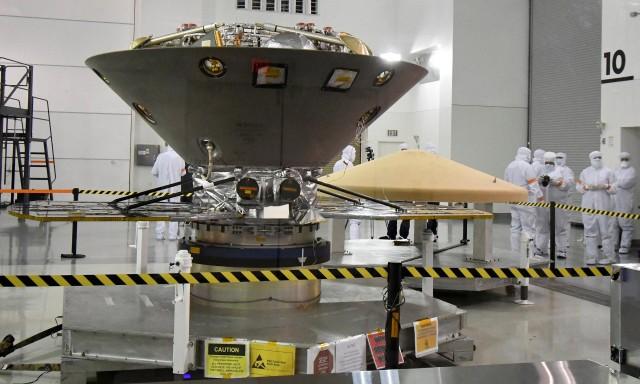 NASA's Mars InSight probe lands on surface of red planet │ GMA News Online