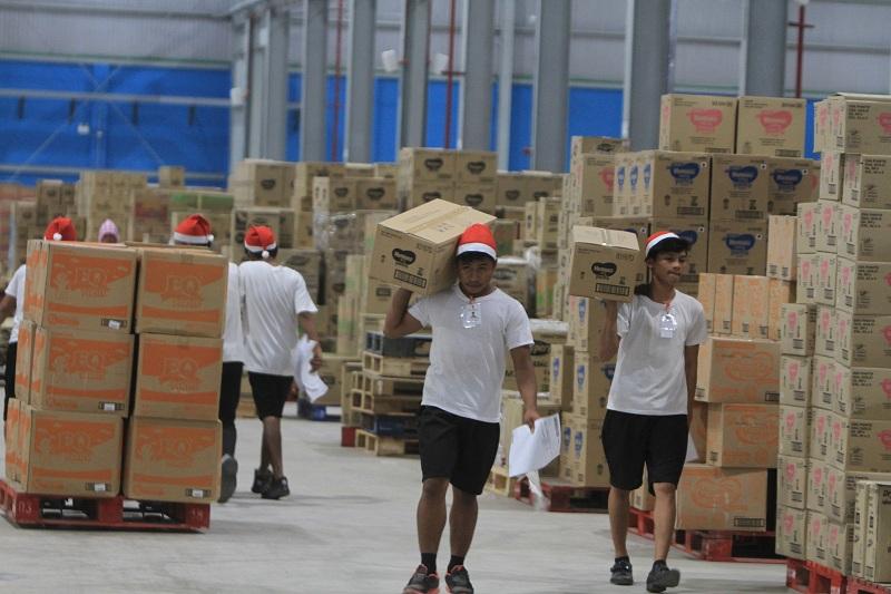 Inside Lazada's warehouse in Cabuyao, Laguna on Singles Day | GMA News ...