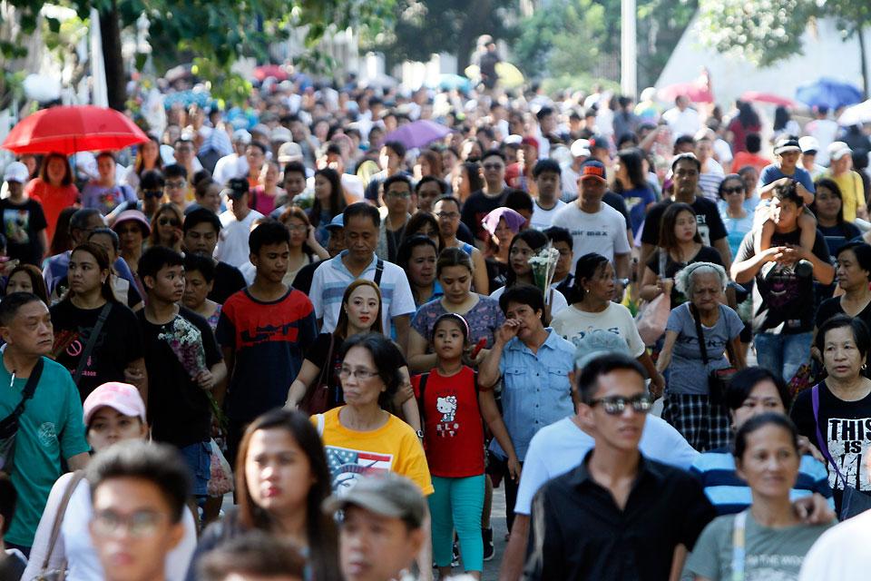 Undas 2018 peaceful overall — PNP | GMA News Online