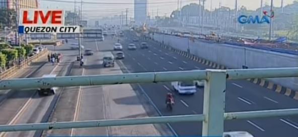 Steep footbridge on Commonwealth safe, MMDA guarantees | GMA News Online