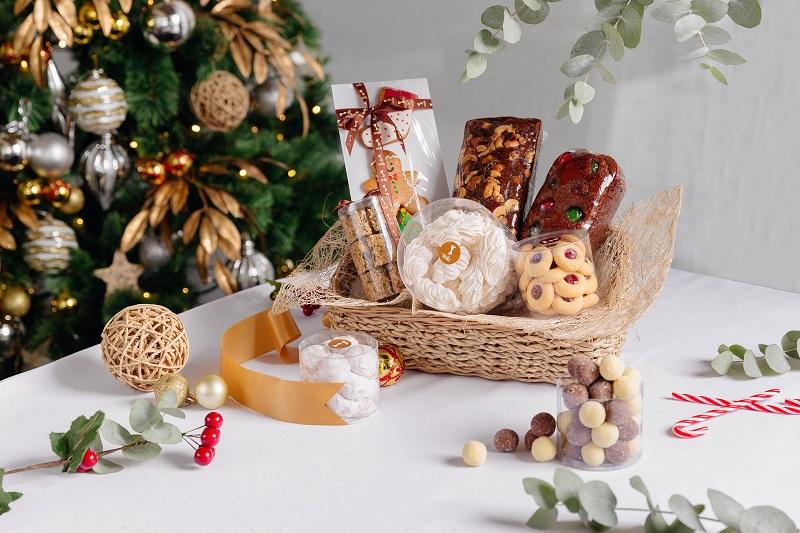 7 impressive holiday packages anybody would gladly receive this ...