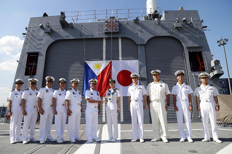 Japanese Navy destroyer arrives in Manila for goodwill visit | Photos ...