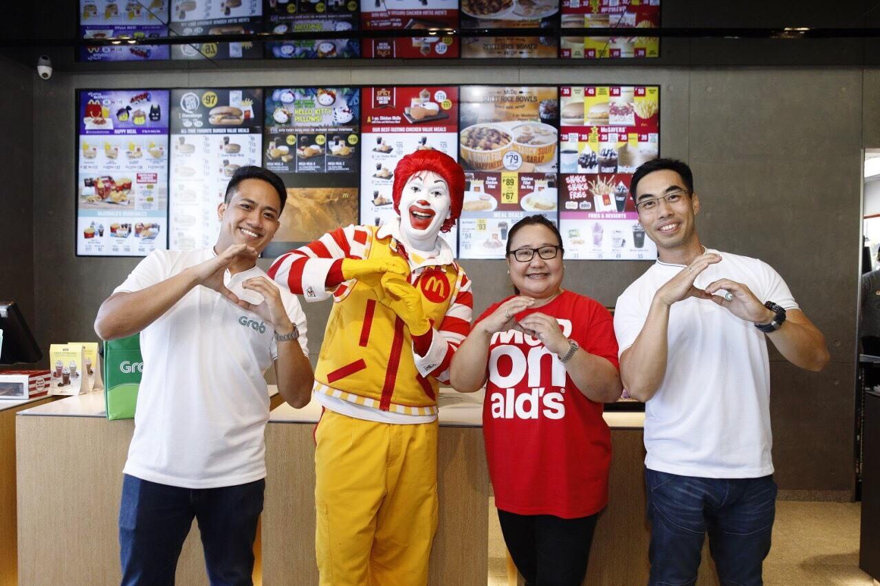 McDonald’s takes in GrabFood to expand online service | GMA News Online