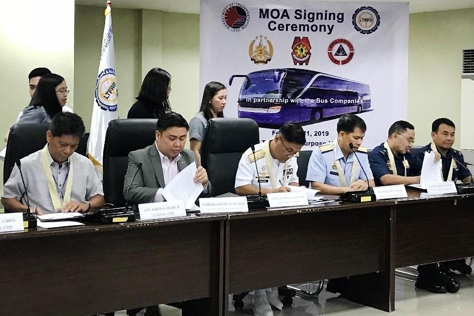 AFP, PNP, PCS active personnel to get 20% discount in bus fares — DOTr ...