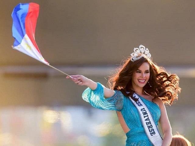 Fans create Catriona’s portrait in a rice field | GMA News Online