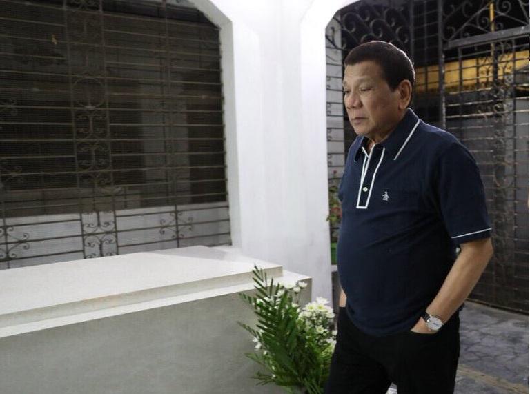 Duterte visits mother’s tomb to mark her 7th death anniversary | GMA ...