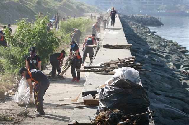 Volumes of trash collected in Manila Bay cleanup led by BFP in Pasay ...