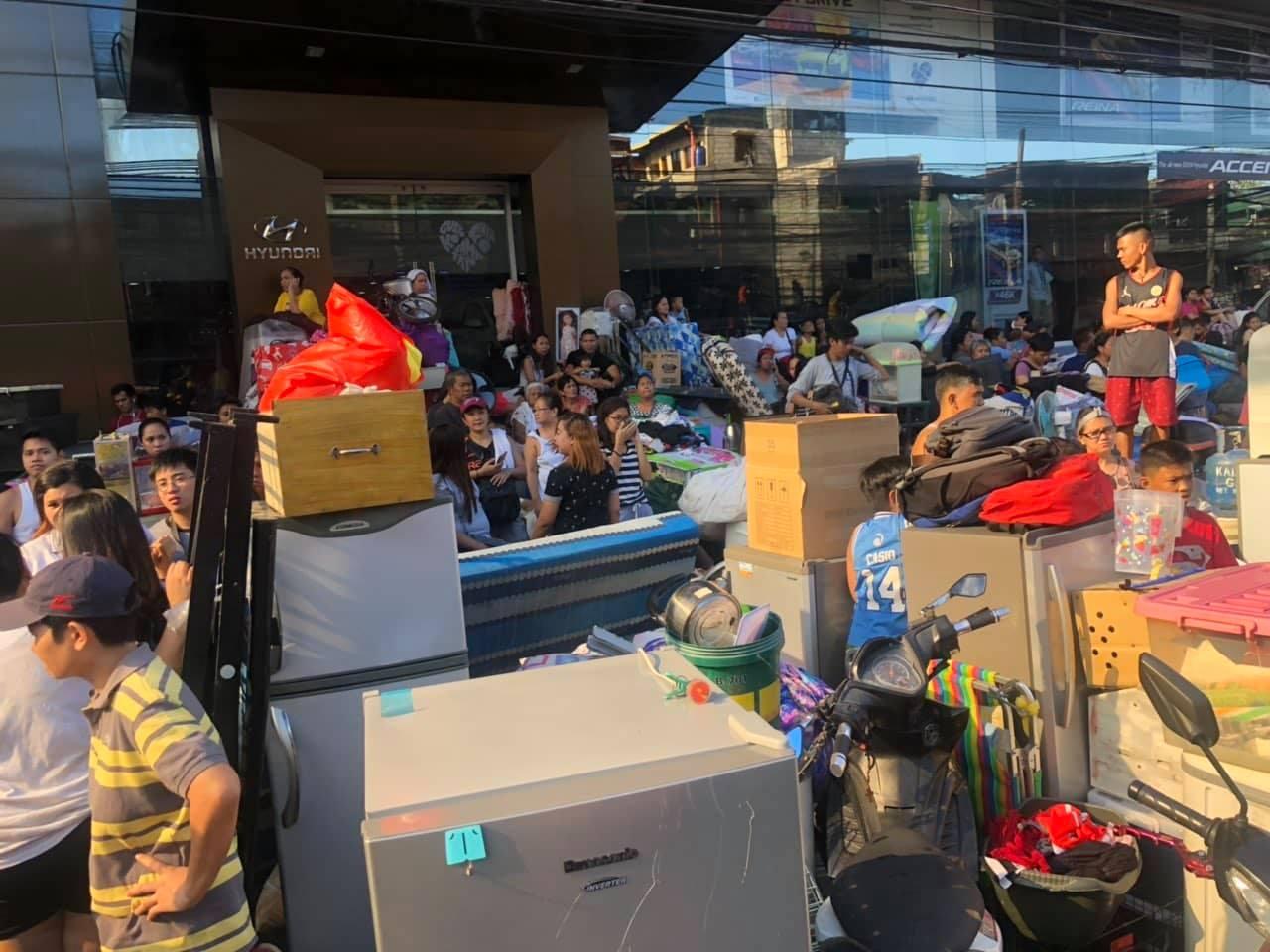 6 hurt in Quezon City fire | GMA News Online
