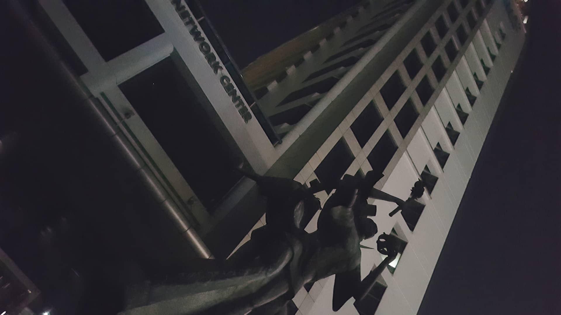 PHL landmarks, establishments go dark for Earth Hour 2019 | GMA News Online