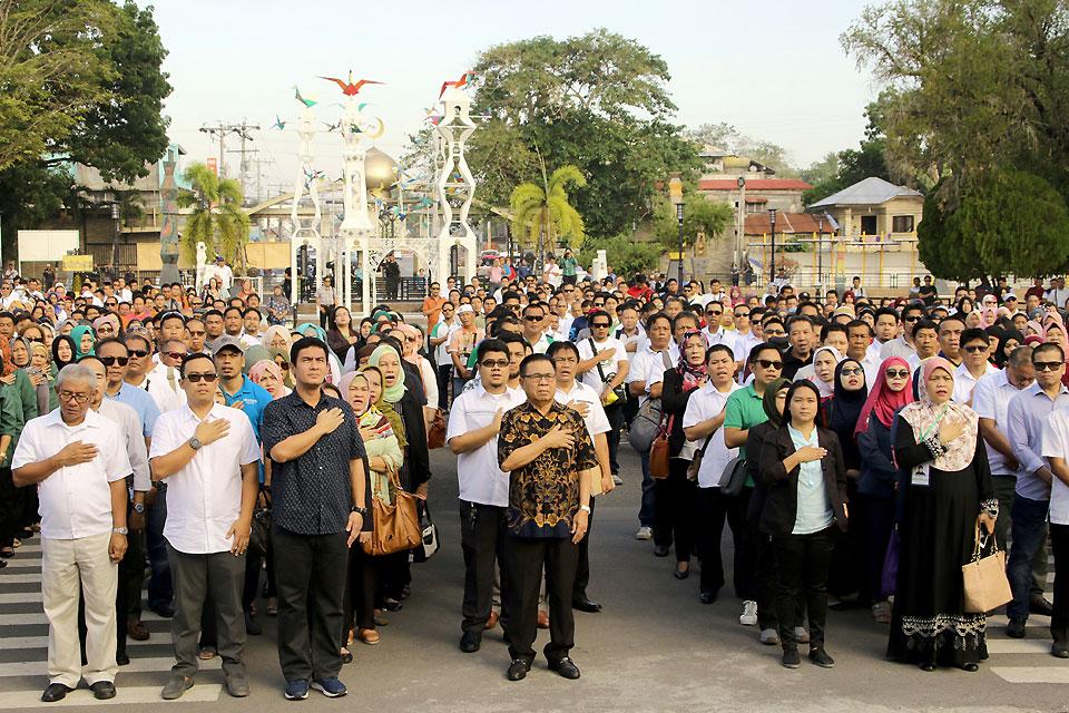 Bangsamoro ARMM holds first flag raising rites in Cotabato | Photos ... Bangsamoro ARMM holds first flag raising rites in Cotabato | Photos ...