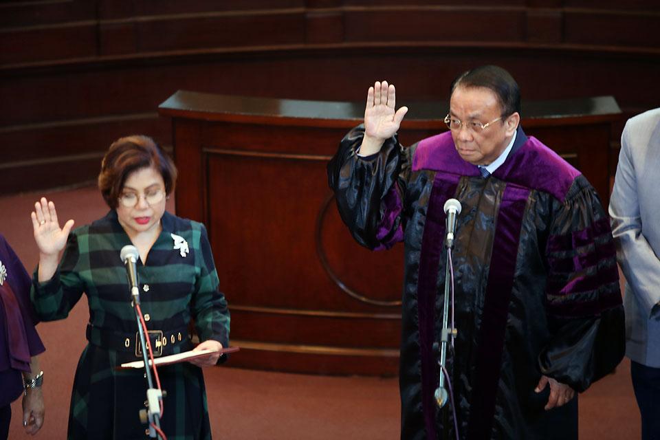 Amy Lazaro-Javier takes oath as Supreme Court justice | GMA News Online